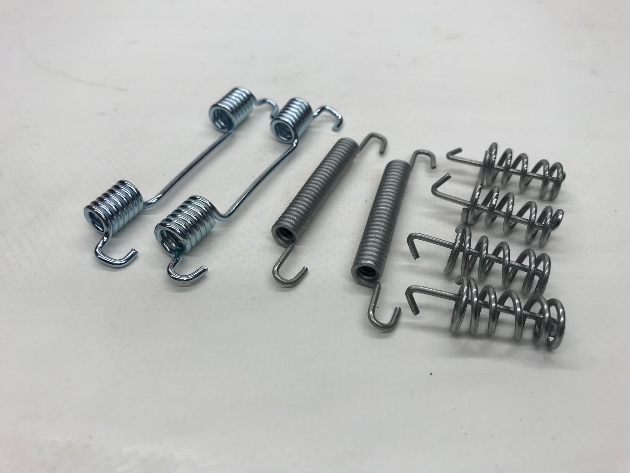 SPRINTER HAND BRAKE SHOE SPRING KIT KIT REAR 2006>2016 – TruckVanParts
