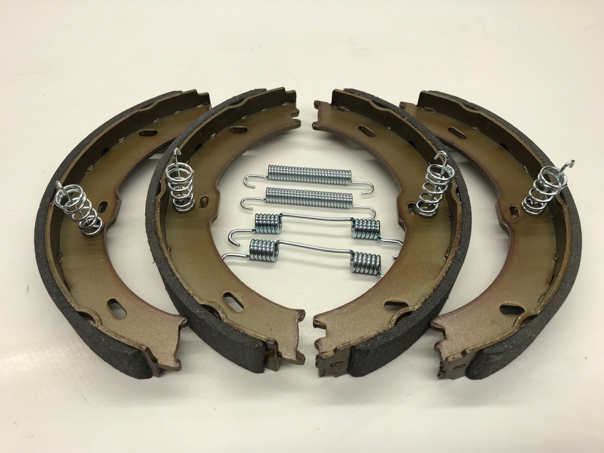 SPRINTER HAND BRAKE SHOE & SPRING KIT REAR 2006>2016 – TruckVanParts