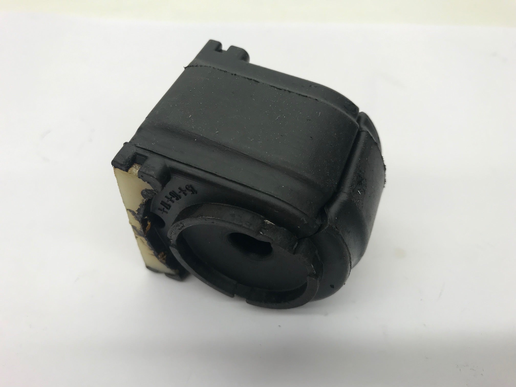 SPRINTER ANTI-ROLL BAR BUSH MAIN REAR NEW MODIFIED TYPE – TruckVanParts